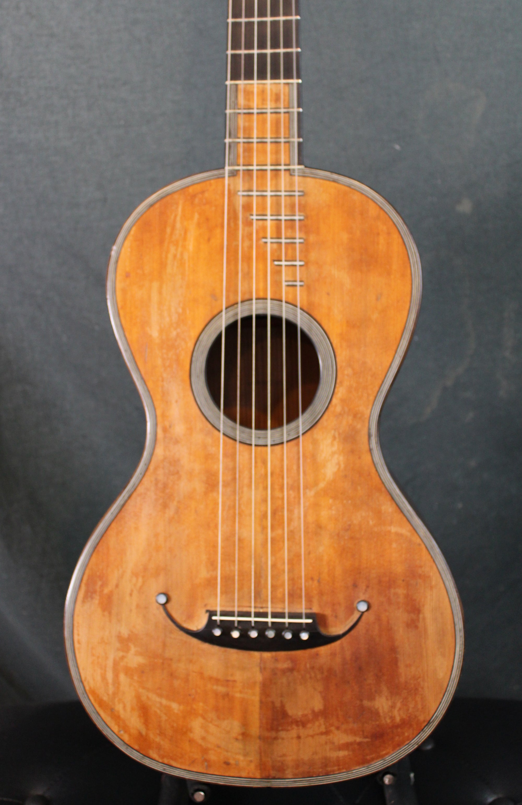 FRENCH GUITAR BY LAROUSSE CIRCA 1825 – Rick Falkiner's Guitar Centre.