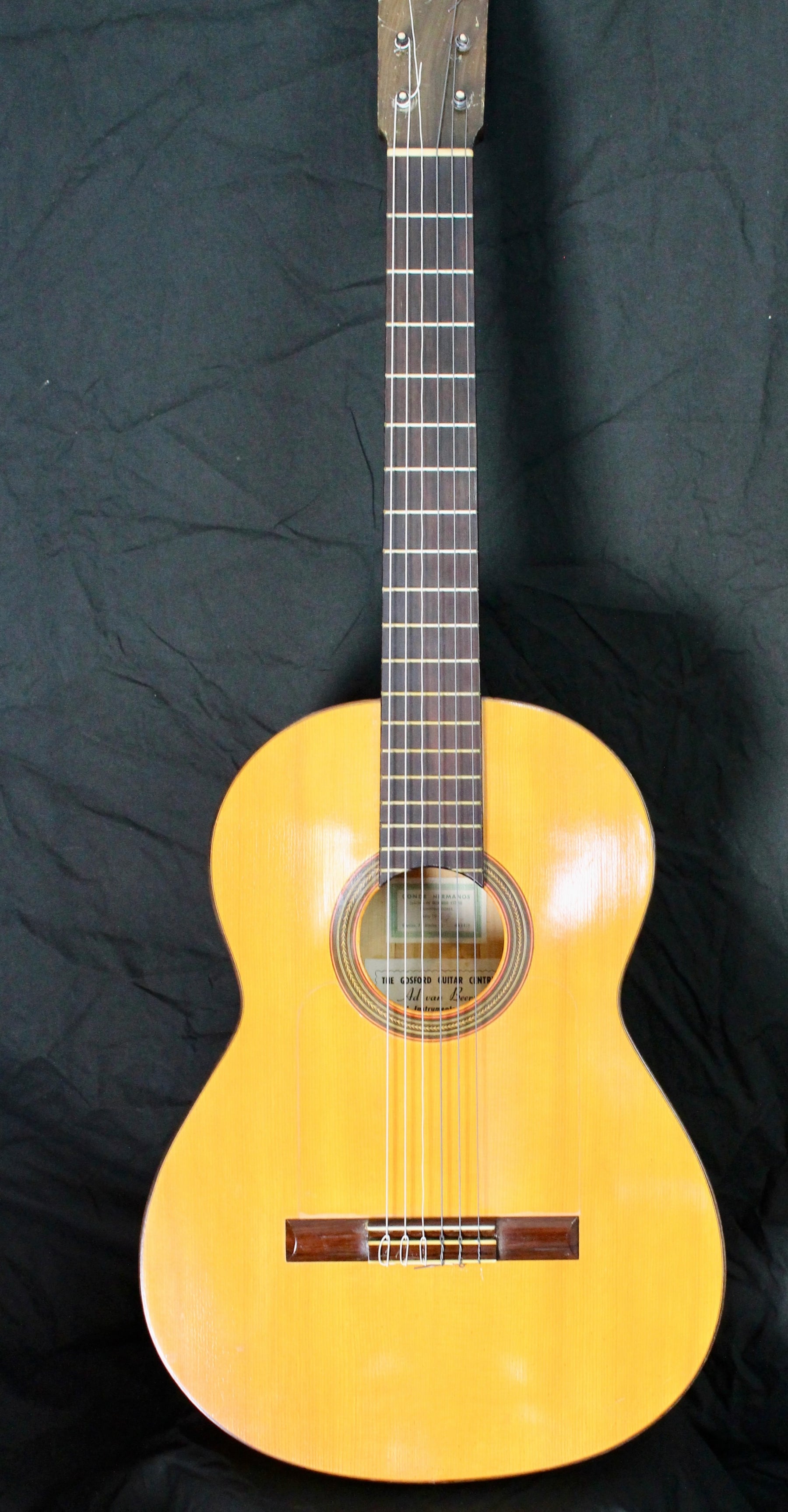 Flamenco Guitar– Rick Falkiner's Guitar Centre.